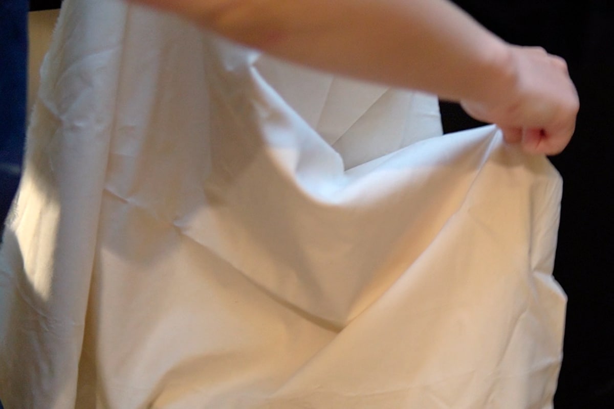 How to Know What Type of Fabric to Use for Costumes