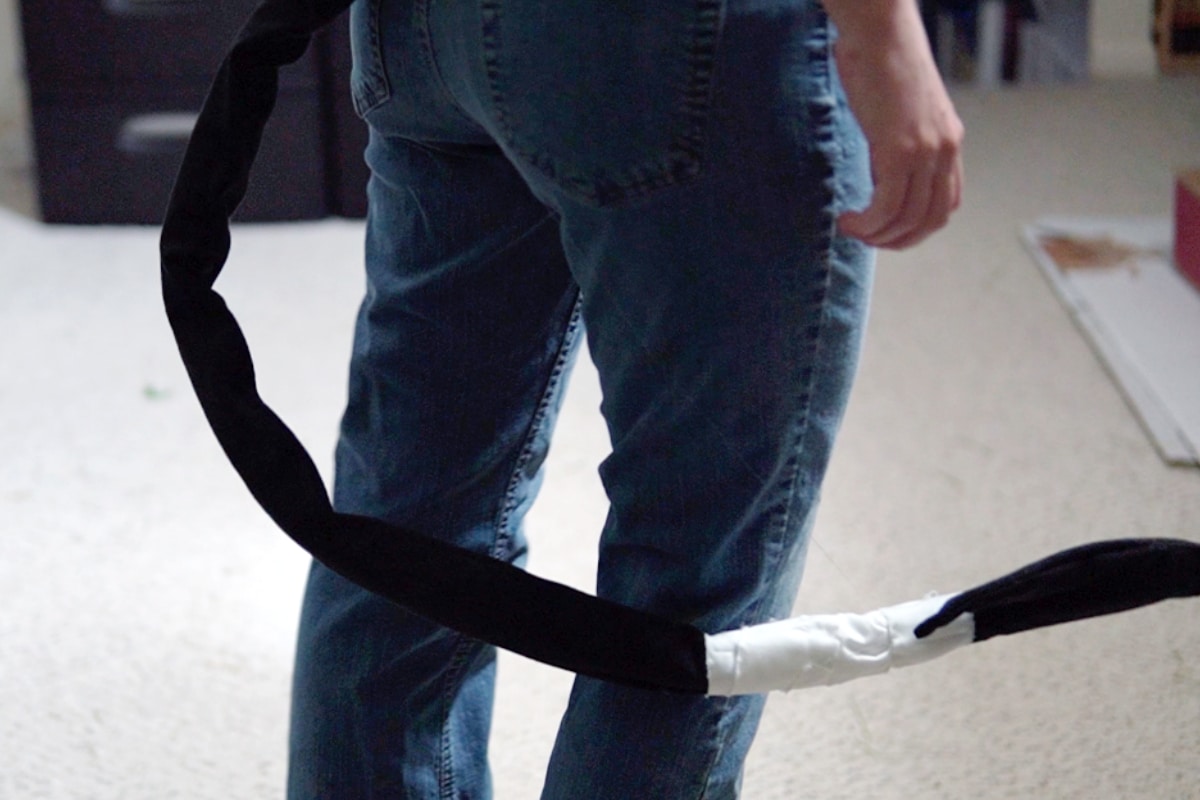 How to Make a Poseable Cosplay Tail for Cats and Tieflings