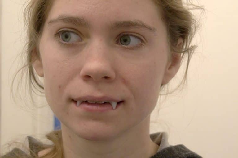 Tutorial: How to Make Vampire Fangs for Cosplay