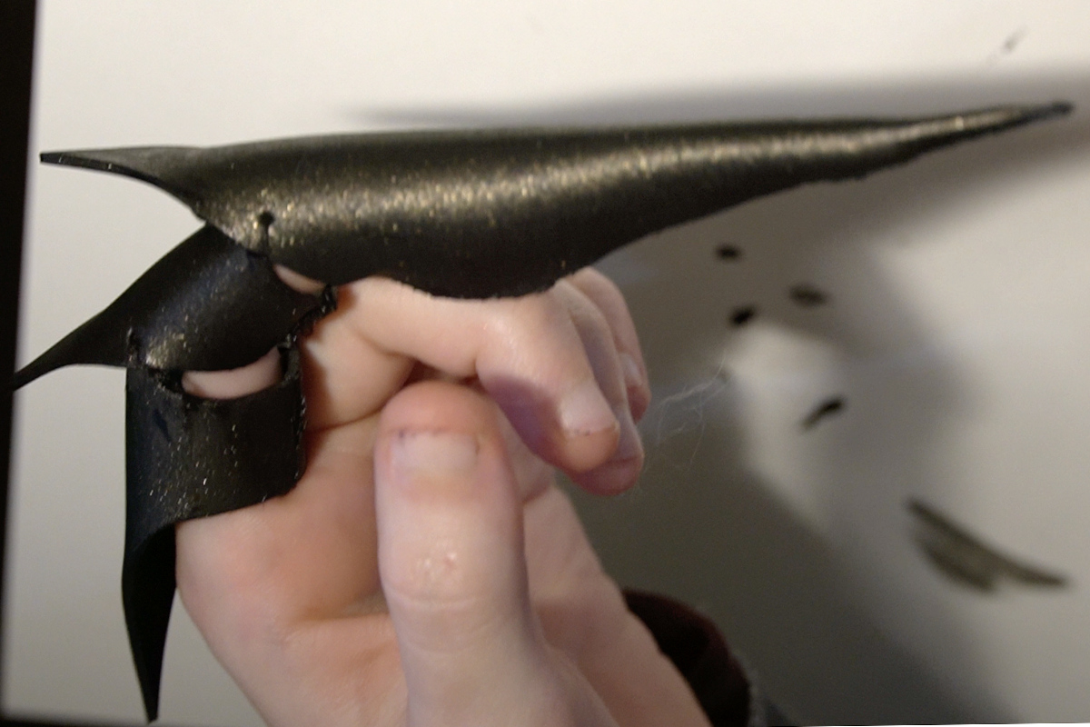 2 Methods to Create Claws and Talons for Cosplay