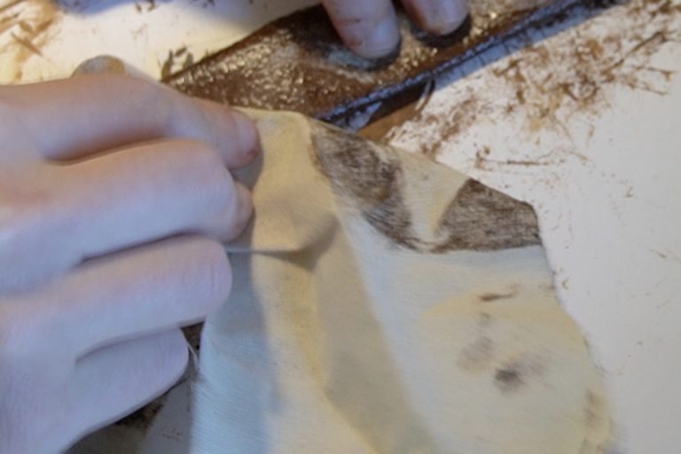 Tutorial: How to Paint Faux Leather For Cosplay