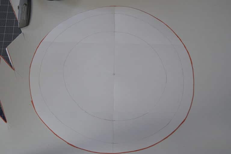 How to Make Shields for Cosplay (cardboard and domed EVA)