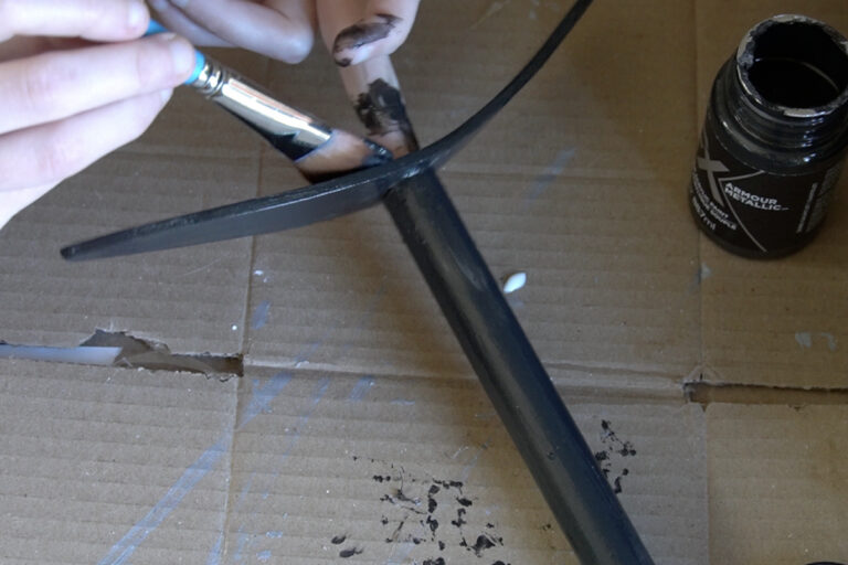 Tutorial: Cosplay Swords for Beginners