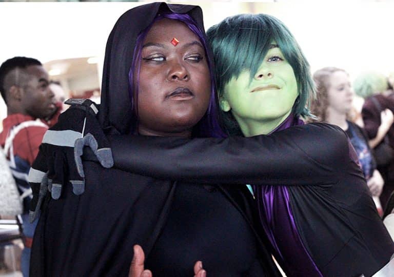 27 Cosplay Pose Ideas for Duos