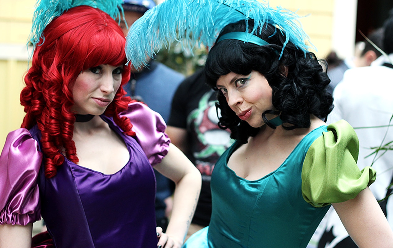 27 Cosplay Pose Ideas for Duos